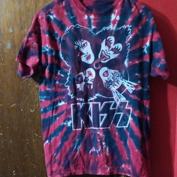 Liquid Blue | Shirts | Kiss Liquid Blue Tiedye Tshirt Red And Black ...
